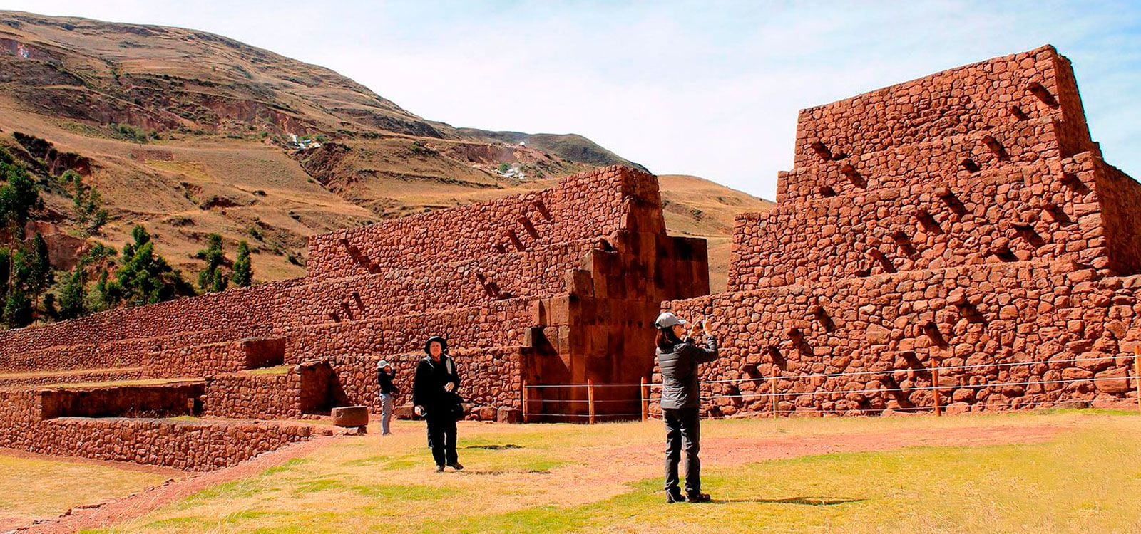 Tour por el Valle Sur Cusco | Tour Tipon - Pikillaqta y Andahuaylillas